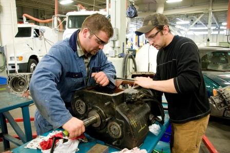 Truck and Coach Apprentices - School of Advanced Technology